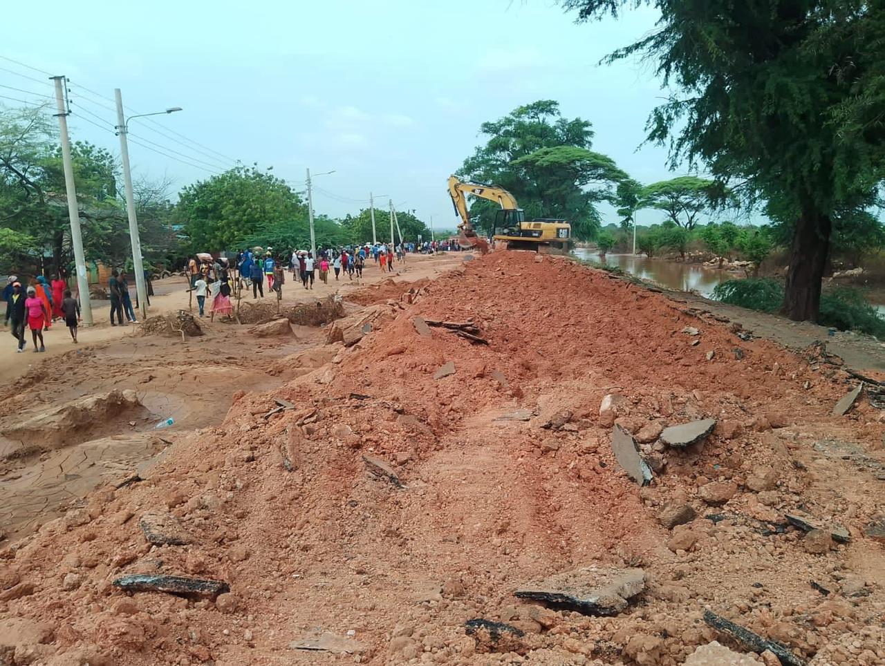 KeNHA initiates swift rehabilitation of El Nino-damaged Nairobi-Garissa ...